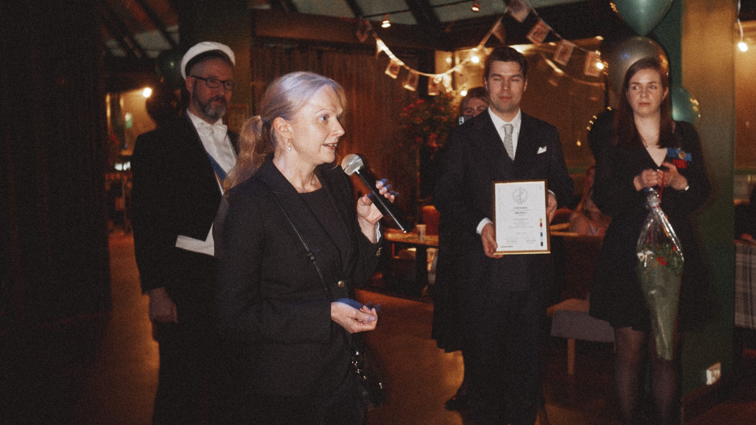 Ehdota hyvää opettajaa tai ohjaajaa palkinnon saajaksi – HYY