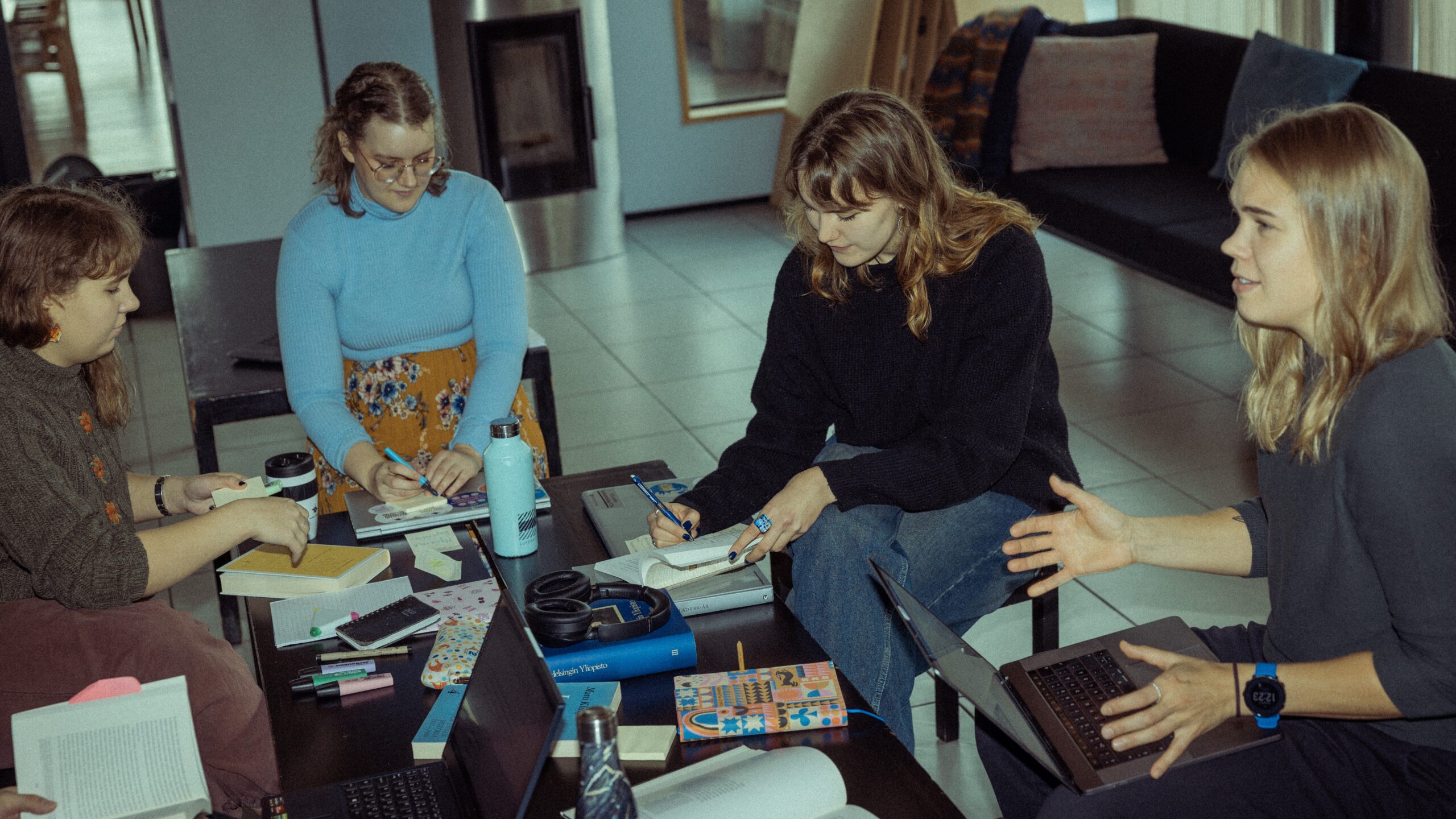 Hae opiskelijaedustajaksi täydennyshaussa 2025 – HYY